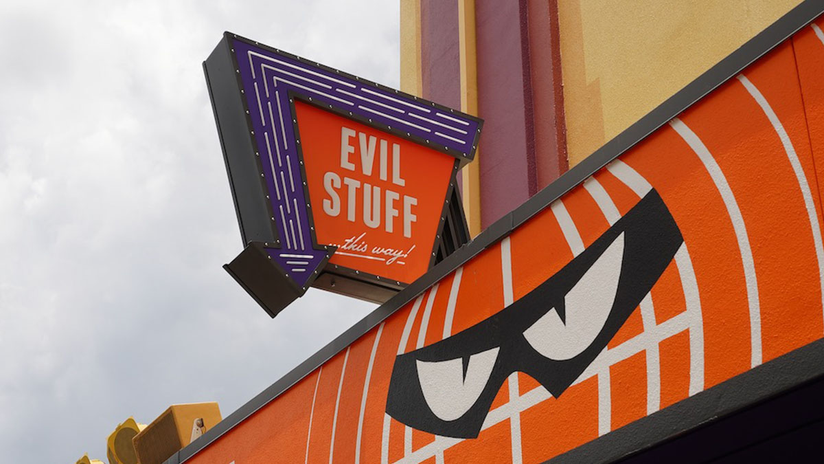 Villain-Con Minion Blast Evil Stuff Gift Shop Now Open