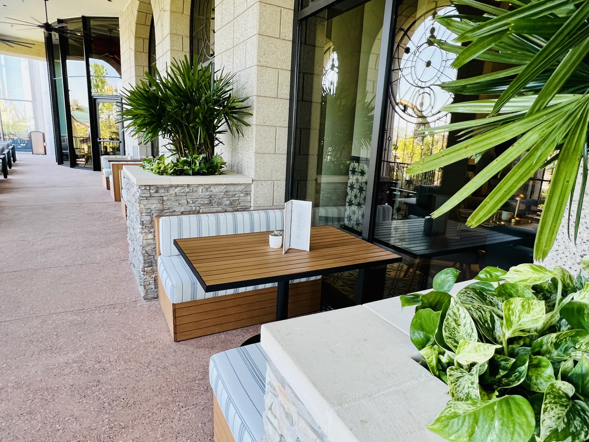 Flora Taverna 3 | UOFan