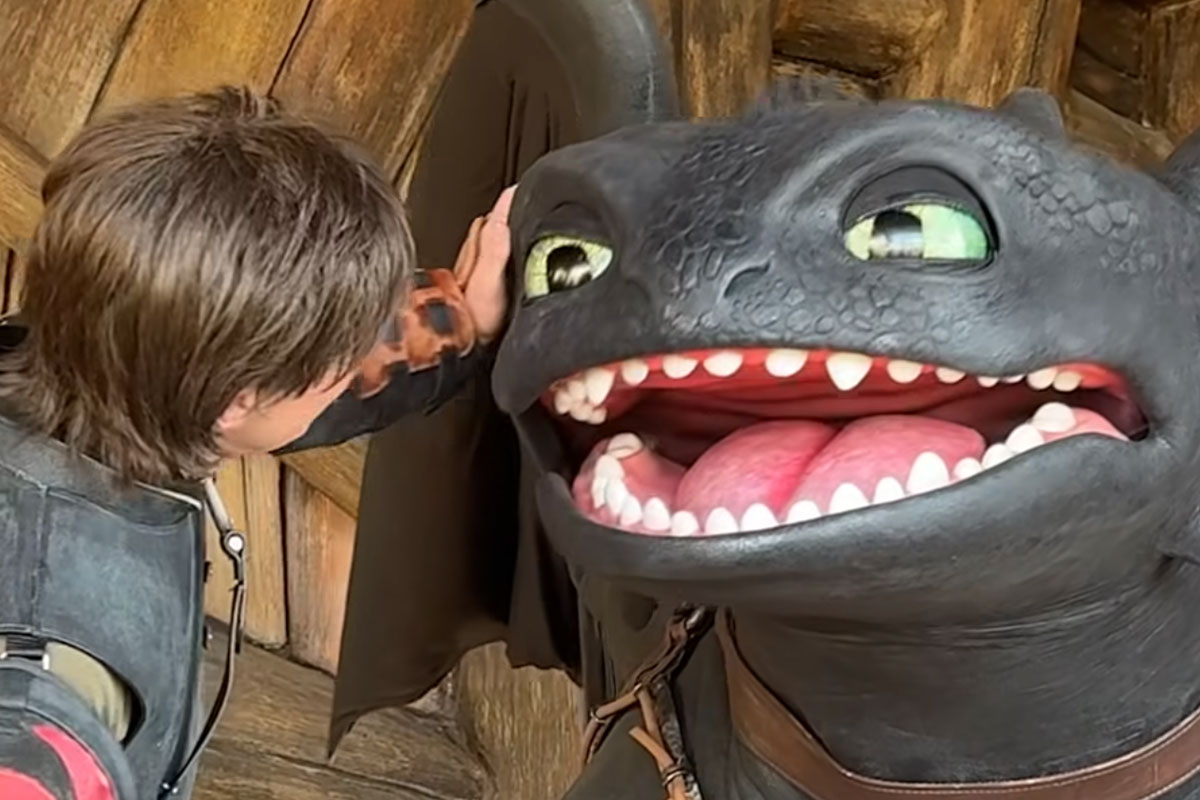 FIRST LOOK: Hiccup & Toothless Meet-and-Greet at Epic Universe’s Isle ...