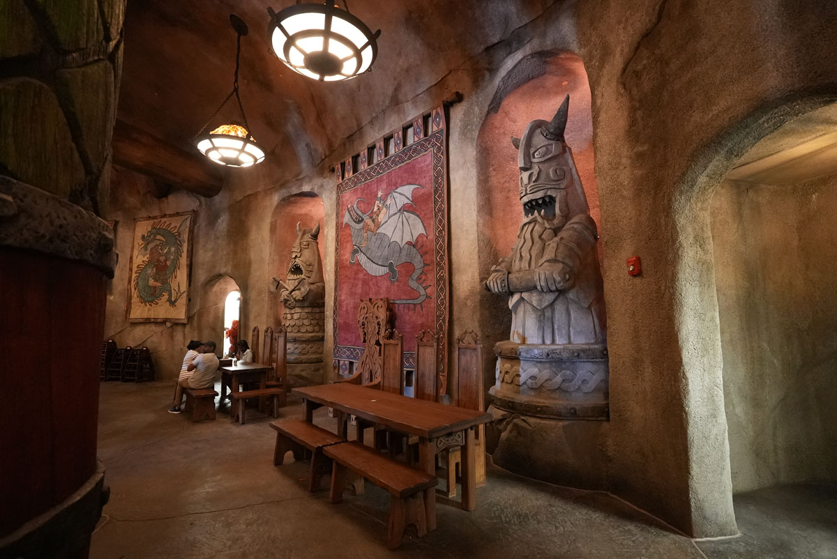 epic-universe-mead-hall-int-03 | UOFan